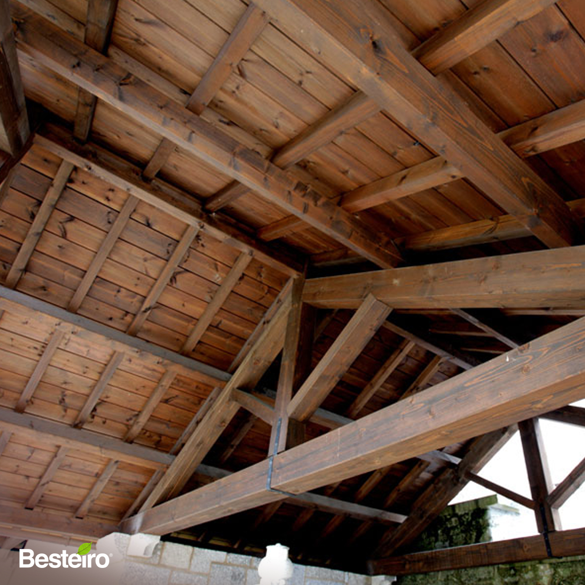 Cómo mantener perfecta tu cubierta de madera | Maderas Besteiro